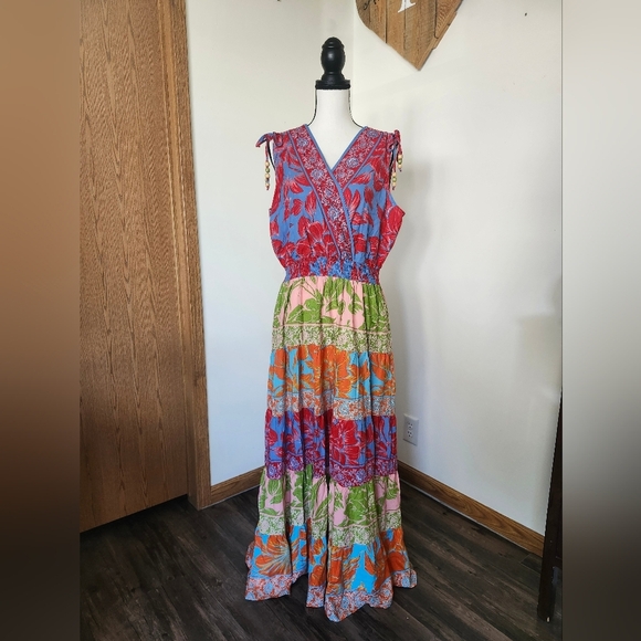 Sam And Jess | Dresses | Nwt Sam And Jess Serene Ski Floral Maxi Dress ...